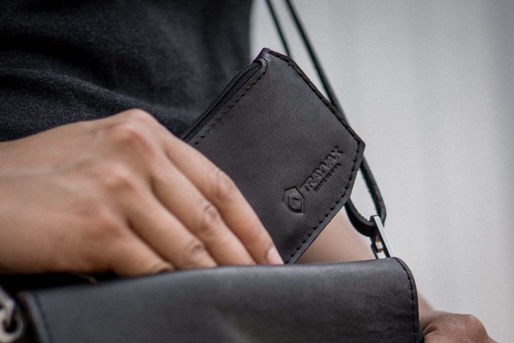 Why Do Most Women Have A Small Purse Inside A Big Purse? - A Trayvax ...